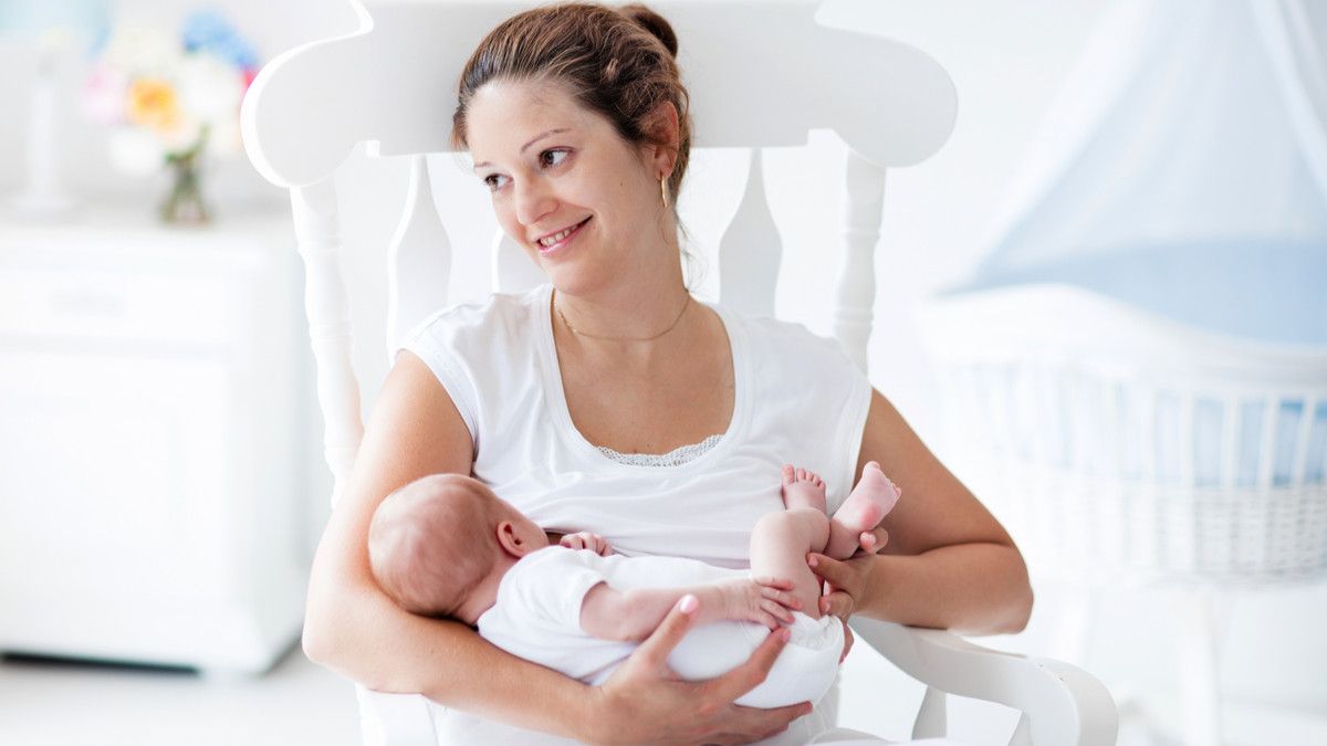 Pentingnya Pemberian ASI Eksklusif bagi Kesehatan Ibu dan Anak - KlikDokter