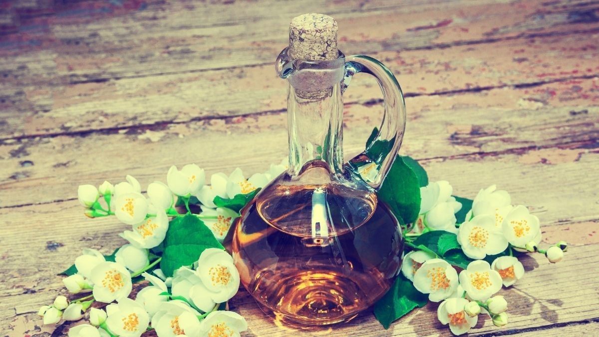 Deretan Manfaat Minyak Bunga Melati untuk Kesehatan - KlikDokter