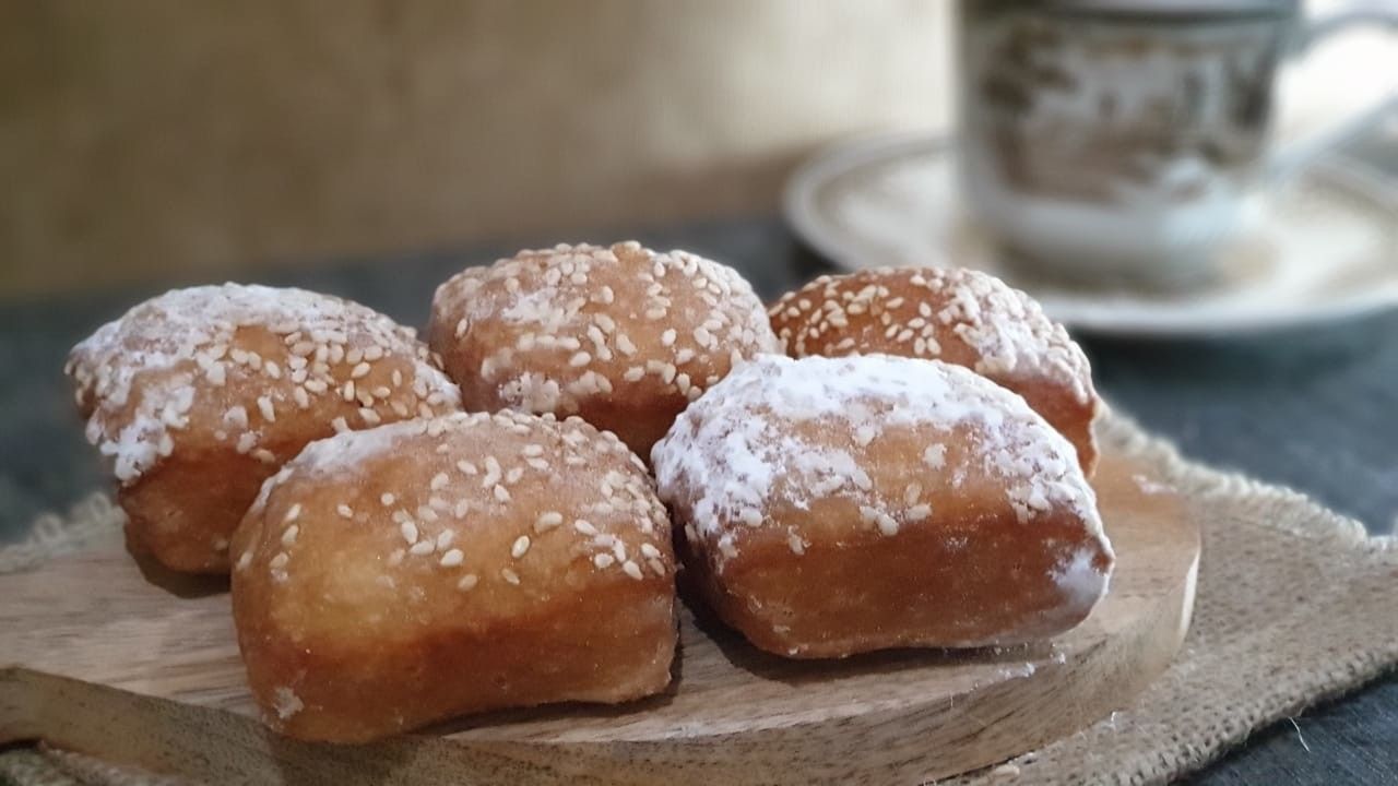 Tengah Viral, Ini Fakta Sehat Odading Camilan Khas Bandung - KlikDokter