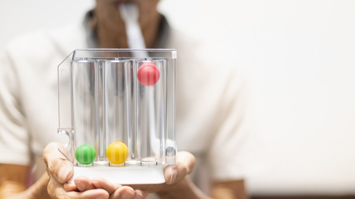 Pemeriksaan Spirometri untuk Pantau Fungsi Paru-Paru - KlikDokter