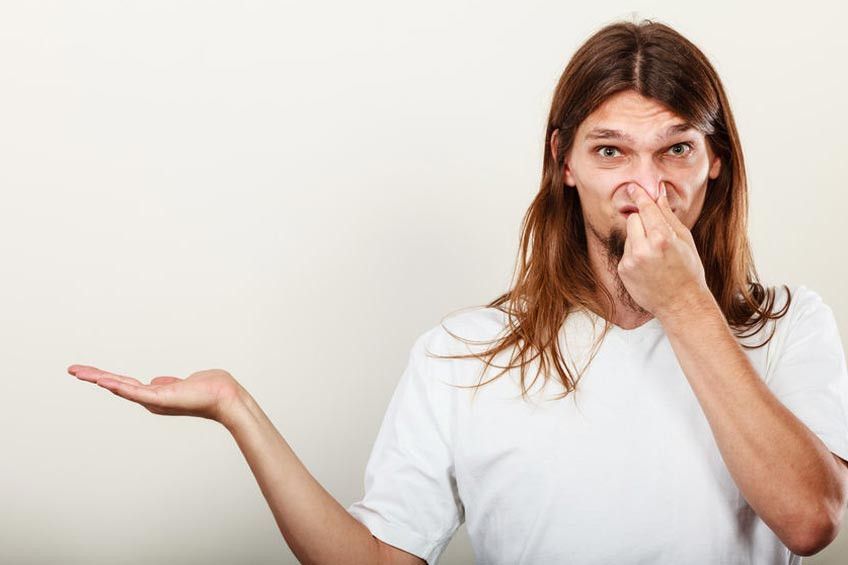 Kenali 5 Kondisi Penyebab Bau Badan - KlikDokter