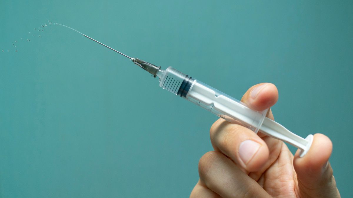 Benarkah Suntik Kromosom Bermanfaat untuk Kesehatan Kulit? - KlikDokter