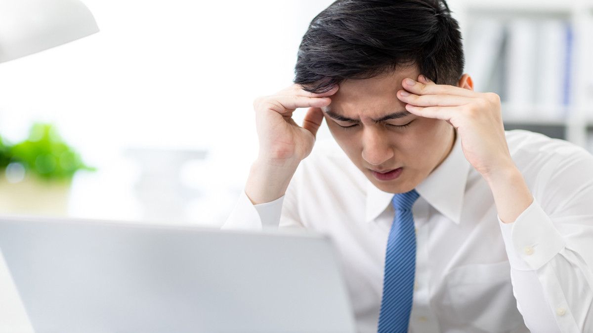 Bahayanya Tetap Kerja Saat Penyakit Tipes - KlikDokter