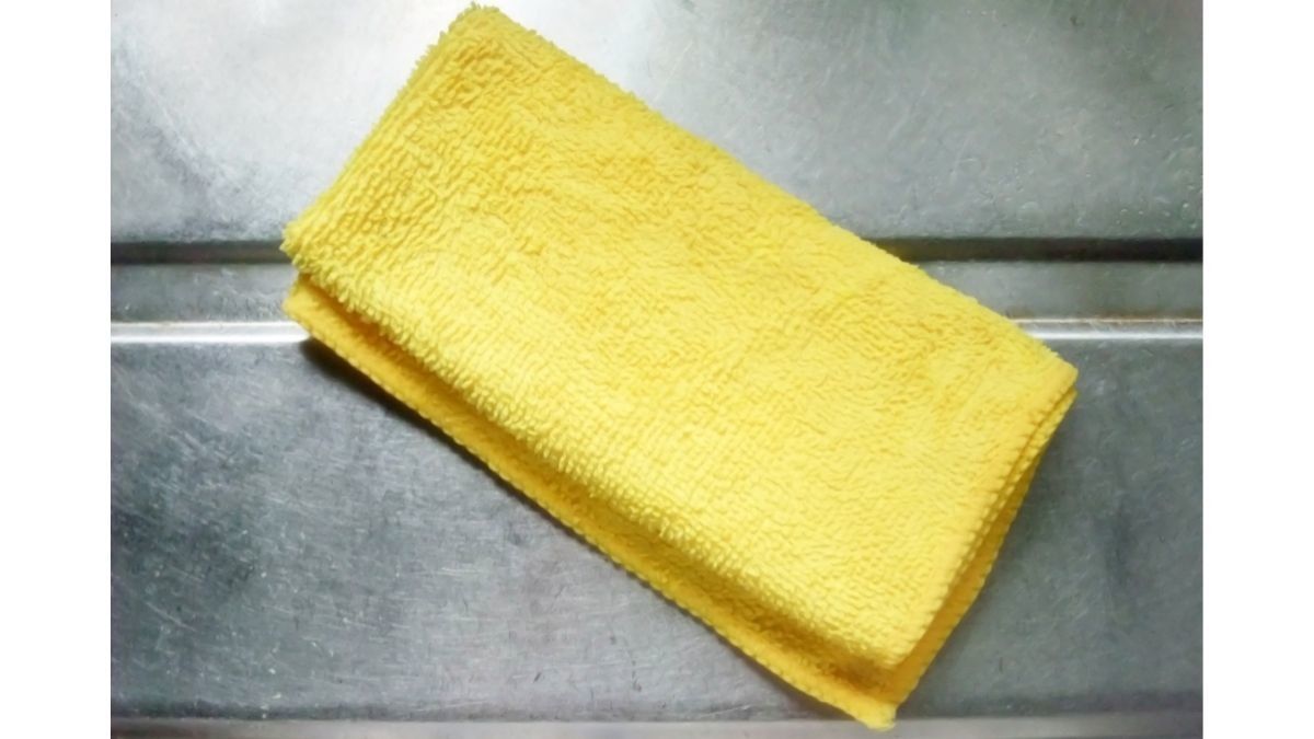 Jangan Sembarangan, Ini Cara Tepat Membersihkan Telinga - KlikDokter