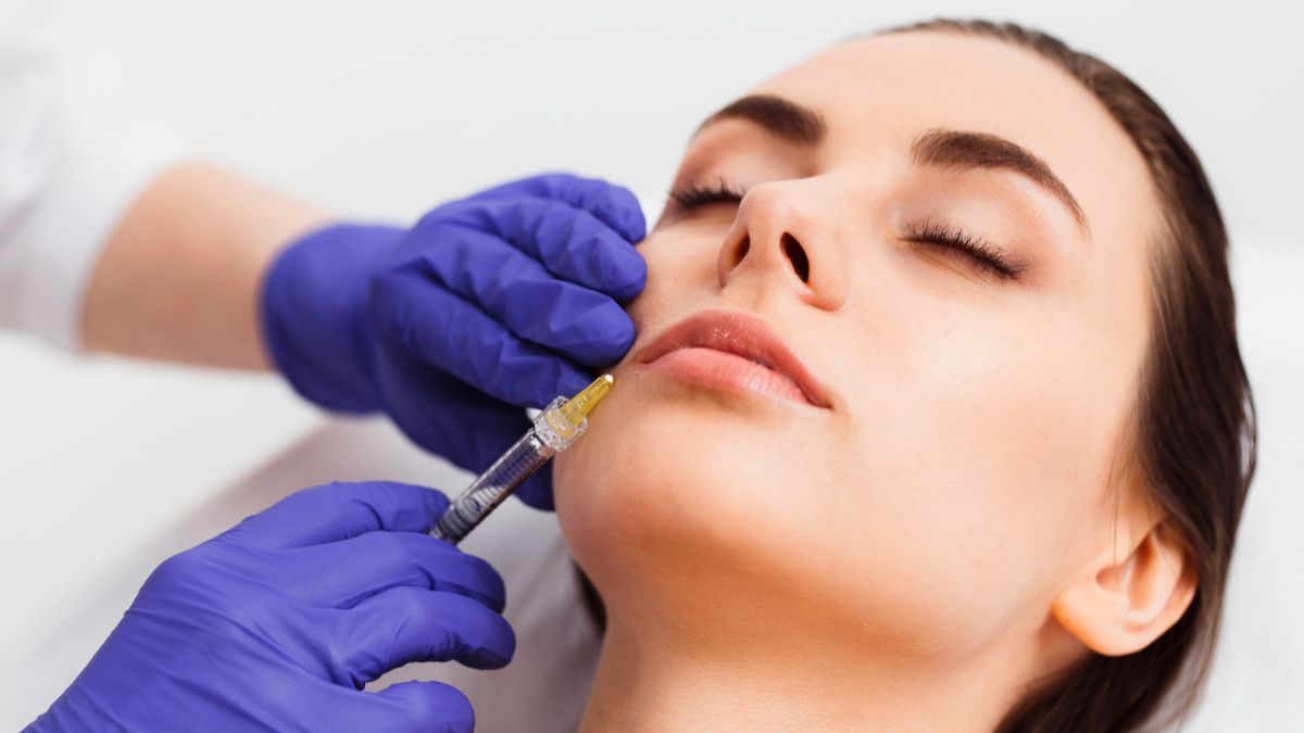 Efek Samping Filler Bibir yang Perlu Anda Tahu - KlikDokter