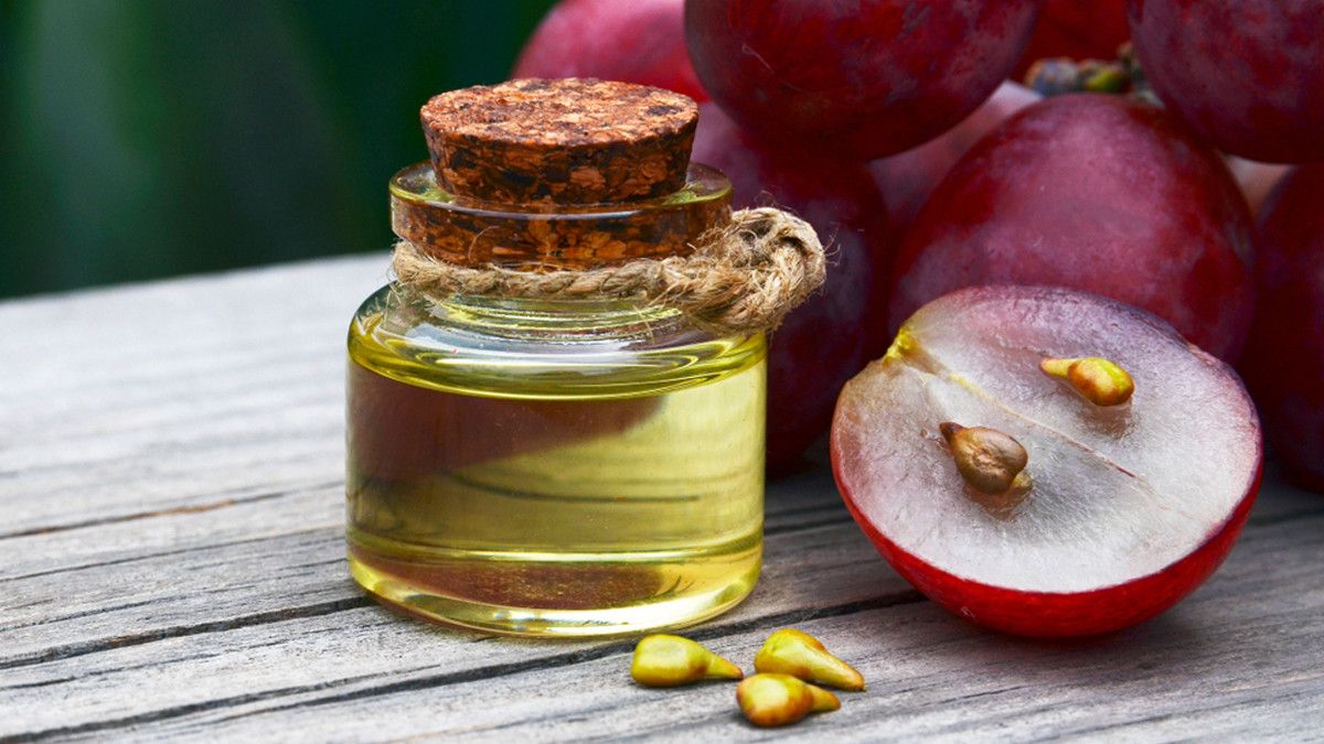 Manfaat Minyak Biji Anggur untuk Kesehatan Tubuh - KlikDokter