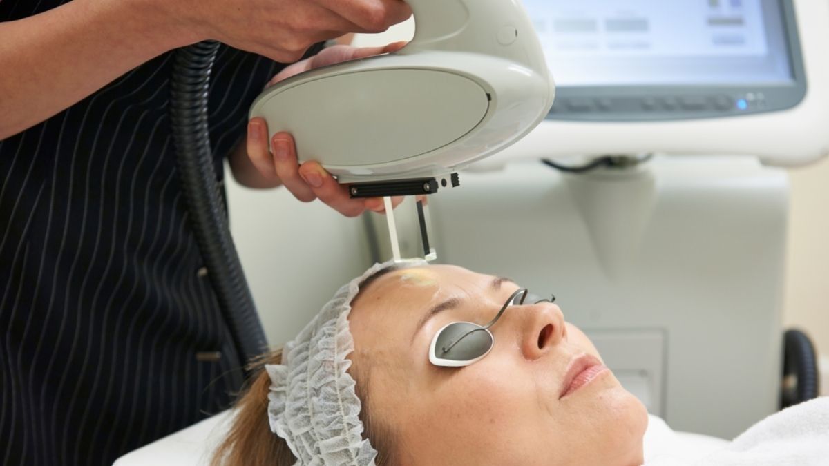 Terapi Intense Pulse Light, Efektif Mengatasi Jerawat? - KlikDokter