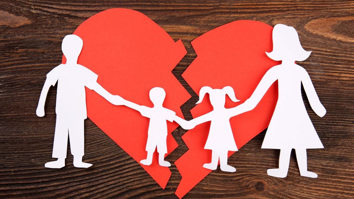 Dampak Perceraian Orang Tua pada Anak - KlikDokter
