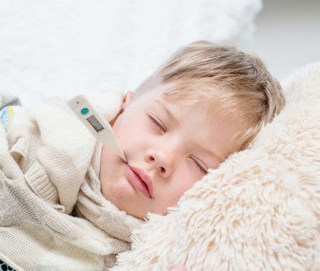 Balita Demam Pertanda Tambah Tinggi, Mitos atau Fakta? - KlikDokter