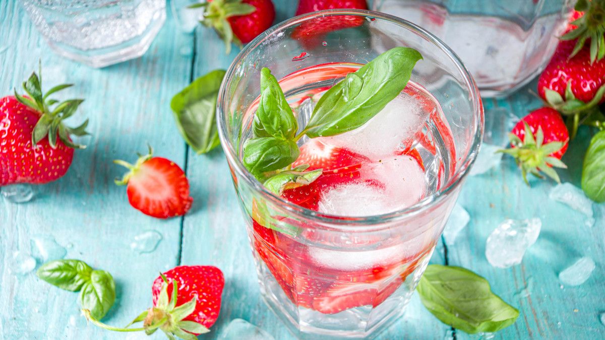 Patut Dicoba, 10 Resep Infused Water Ini Sehat dan Mudah! - KlikDokter
