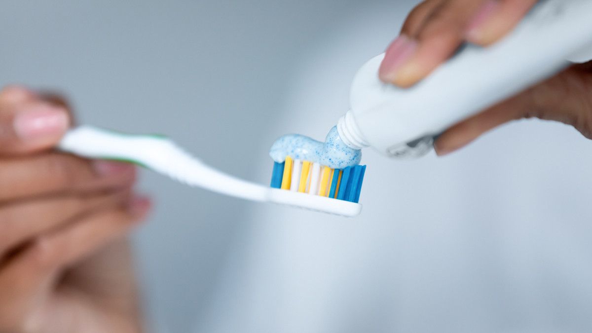 10 Cara Memilih Pasta Gigi yang Tepat untuk Anda - KlikDokter