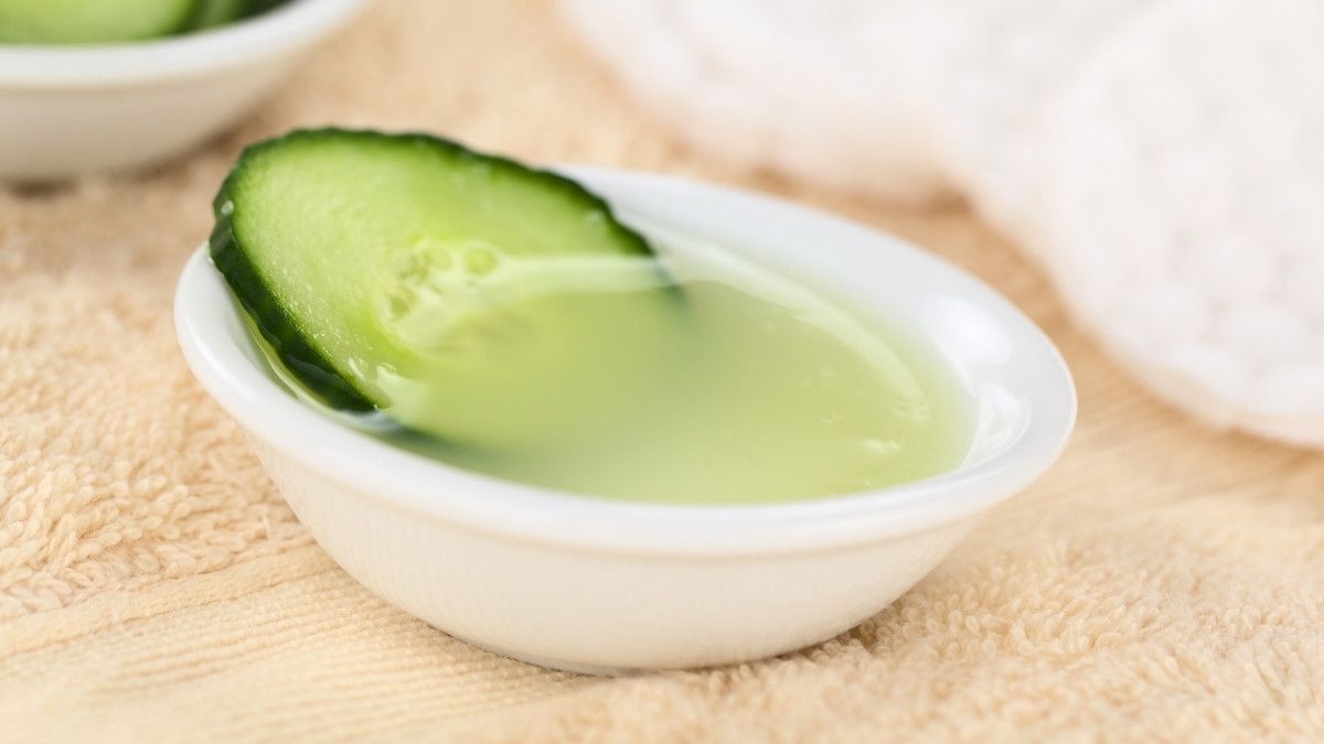Atasi Kulit Berminyak dengan Toner Timun! - KlikDokter