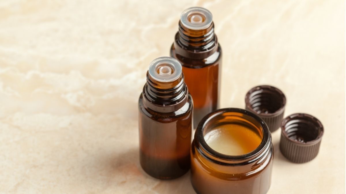 Minyak Esensial yang Bermanfaat untuk Program Kehamilan - KlikDokter