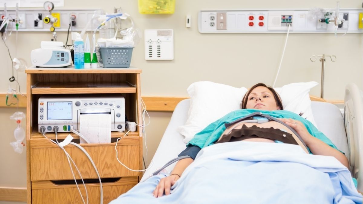 Fungsi dan Prosedur Pemakaian Alat CTG atau Kardiotokografi - KlikDokter