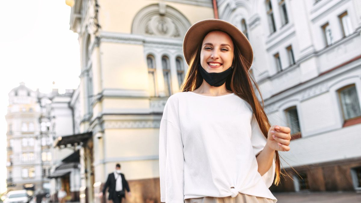 Benarkah Mengenakan Masker di Dagu Bisa Membahayakan Kesehatan ...