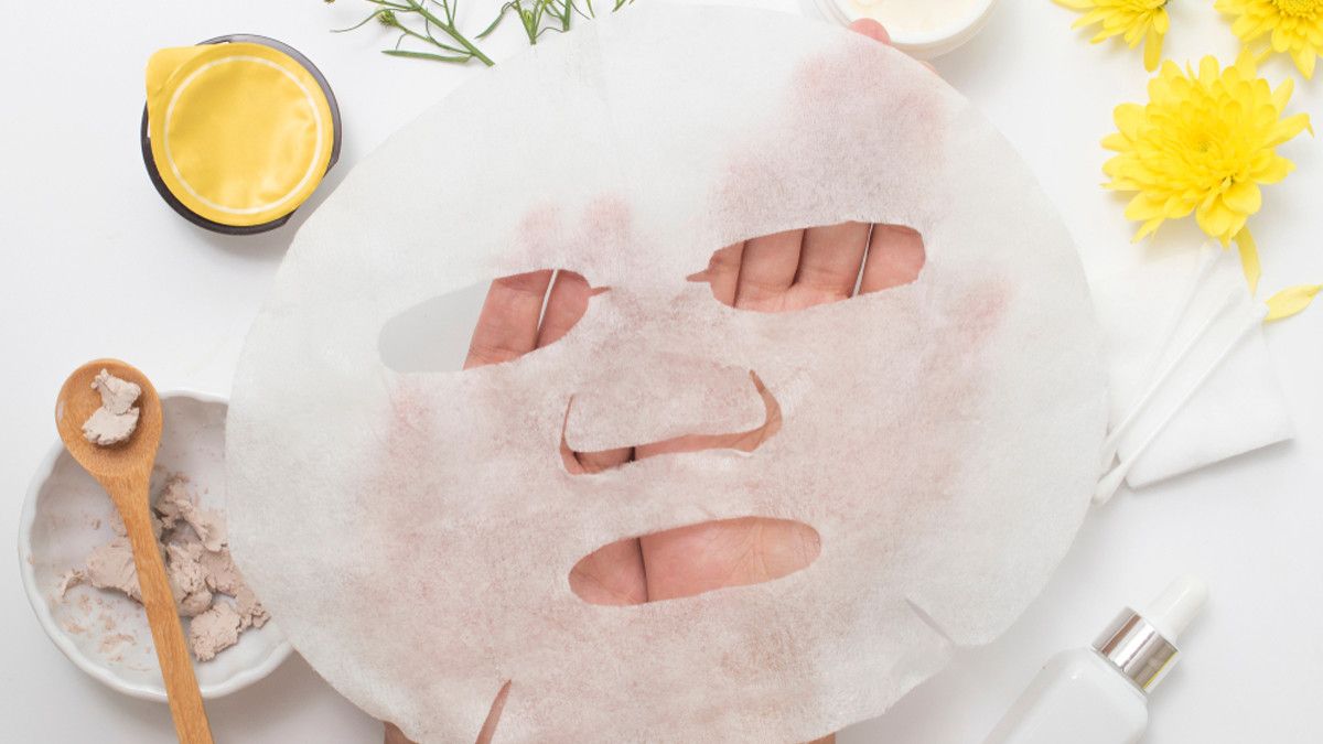 8 Tips Pakai Sisa Essence Sheet Mask - KlikDokter