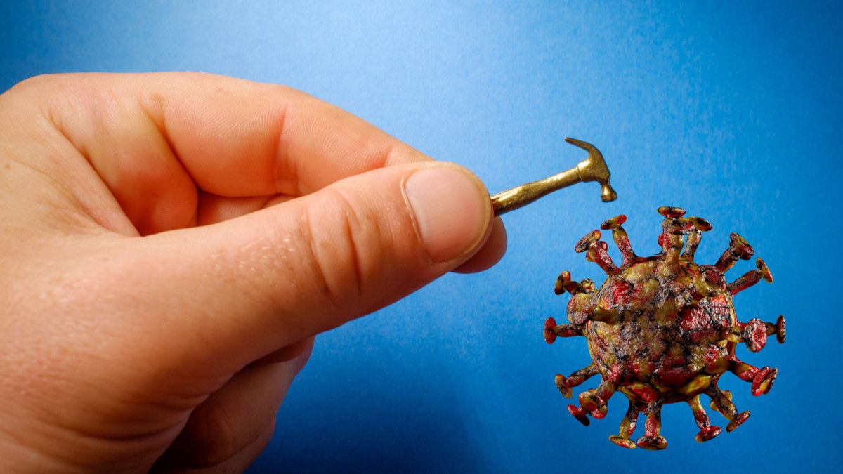 Masih Banyak yang Skeptis dengan COVID-19, Kenapa? - KlikDokter