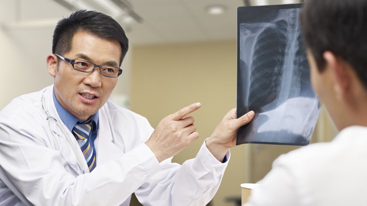 11 Penyakit yang Ditangani Dokter Penyakit Dalam - KlikDokter