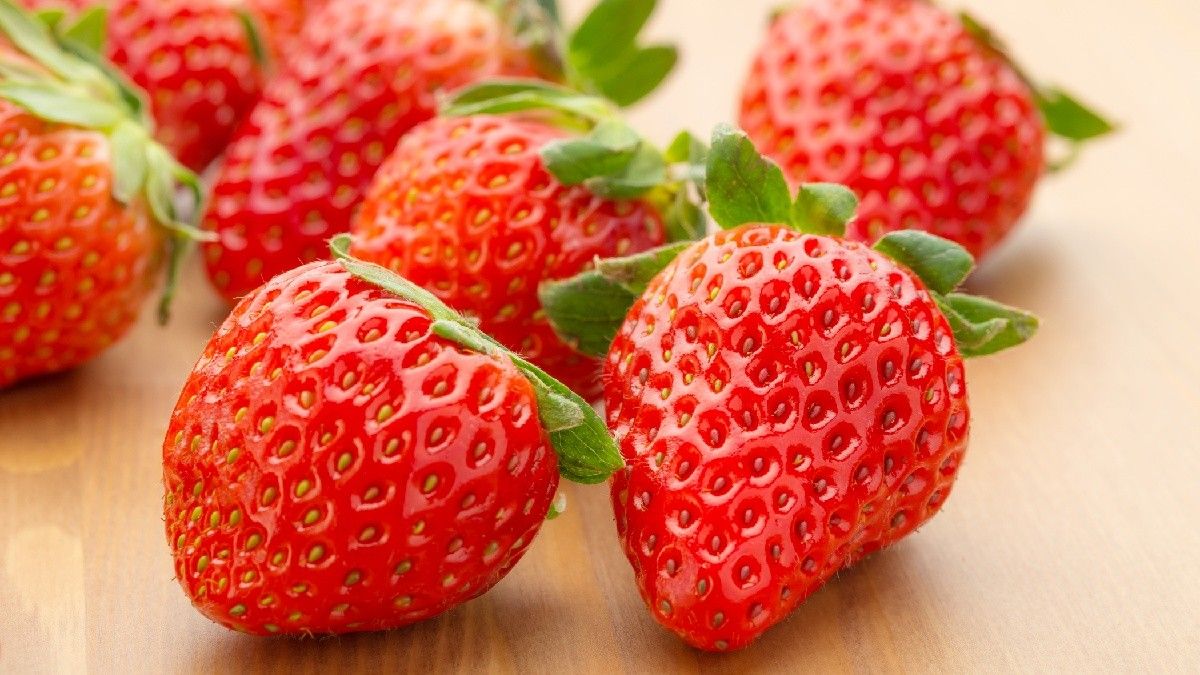 Manfaat Stroberi untuk Melawan Penyakit Kanker - KlikDokter