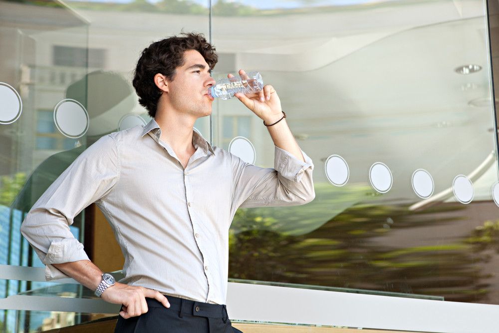 5 Minuman yang Aman bagi Penderita GERD - KlikDokter