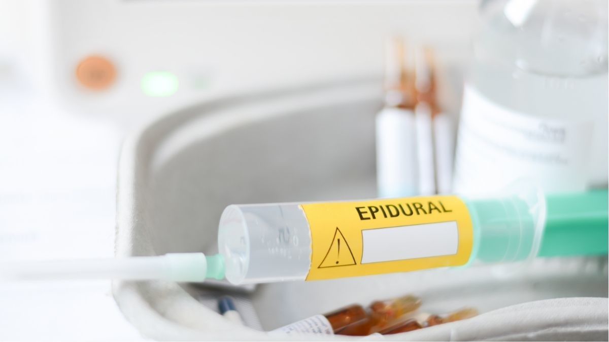 Mengenal Jenis Spinal Injection dan Efek Sampingnya - KlikDokter