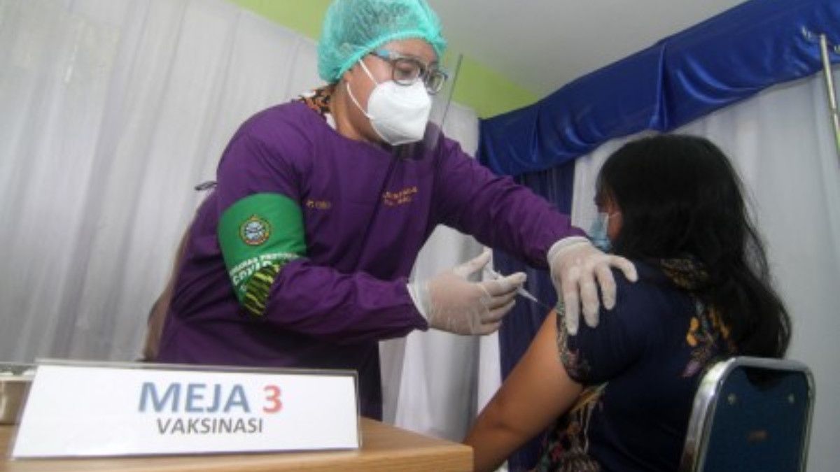 Minum Alkohol Setelah Vaksin COVID-19, Apa Efeknya? - KlikDokter
