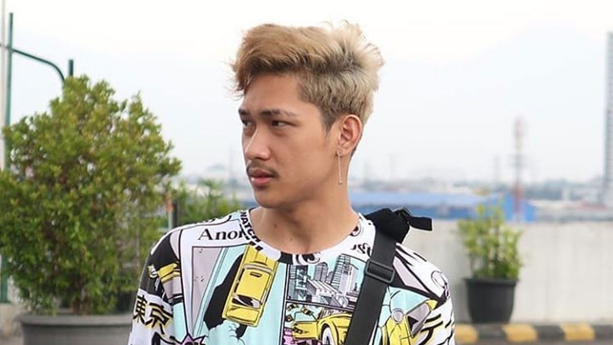 Youtuber Ferdian Paleka Dihujat Akibat Prank Sembako, Ini Kata Psikolog ...