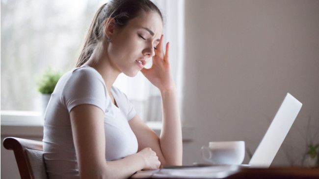 Anda Mengalami Pusing? Bisa Jadi 5 Hal Ini Penyebabnya - KlikDokter