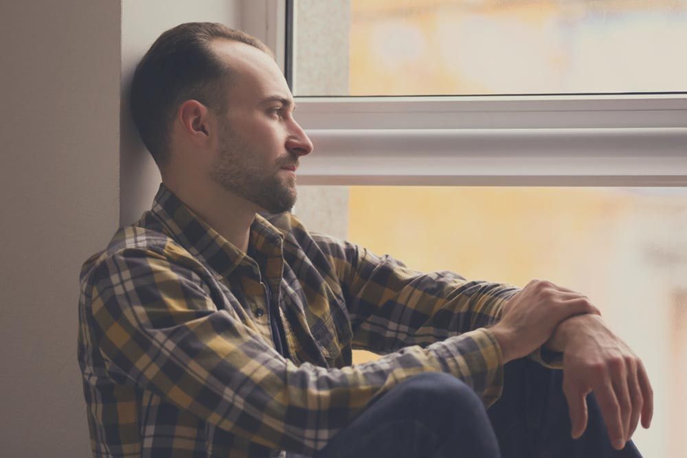 Sering Merasa Kesepian? Ini Dampaknya bagi Kesehatan - KlikDokter