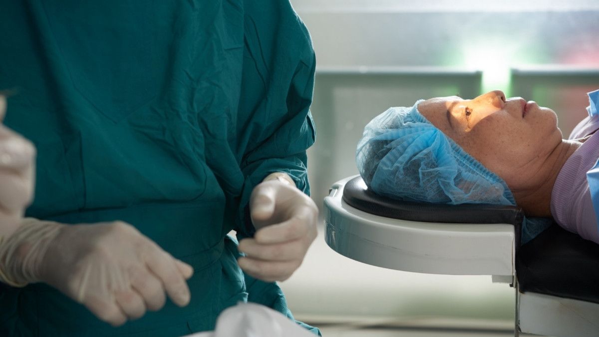 Terapi Kejang Listrik untuk Gangguan Mental - KlikDokter