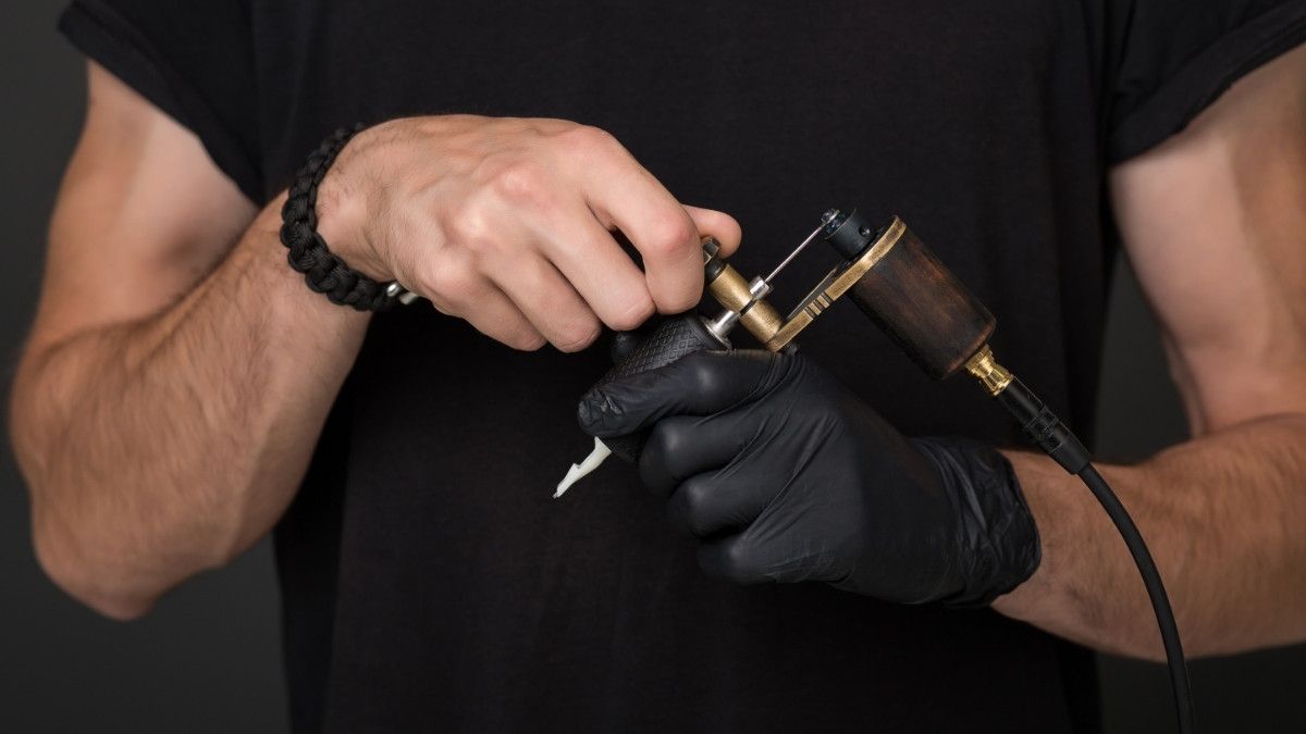 Bahaya Tato Mata untuk Kesehatan Indra Penglihatan Anda - KlikDokter