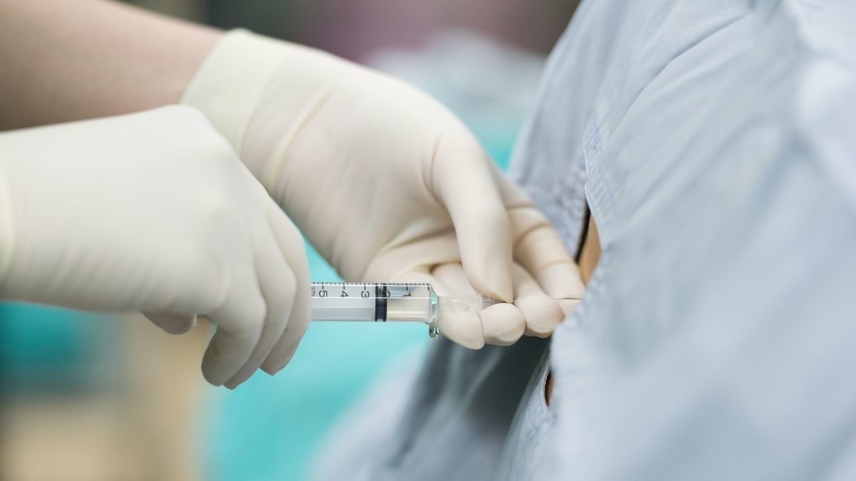 Mengenal Jenis Spinal Injection dan Efek Sampingnya - KlikDokter