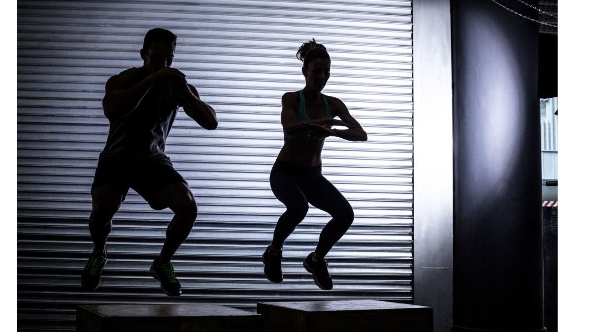 Ragam Manfaat Squat Jump, Bisa untuk Pria dan Wanita! - KlikDokter