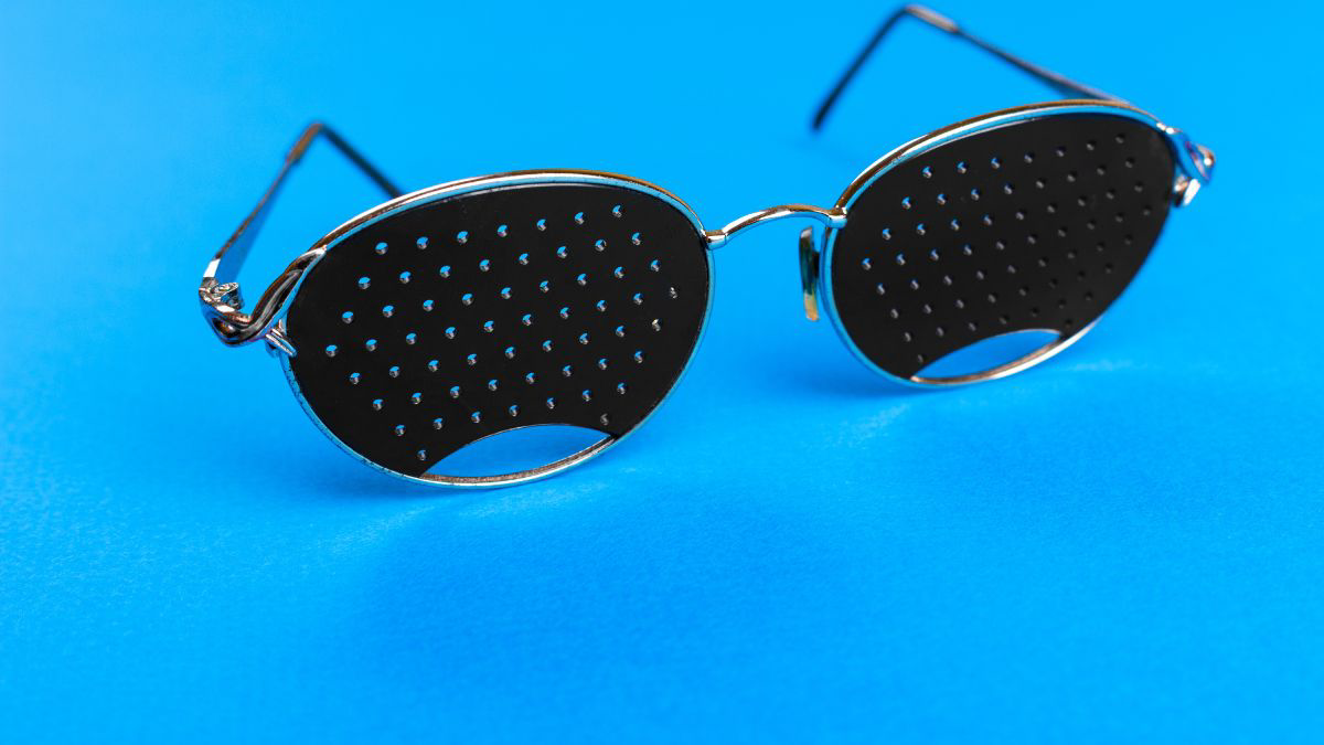 Apakah Kacamata Terapi Bisa Menyembuhkan Mata Minus? - KlikDokter