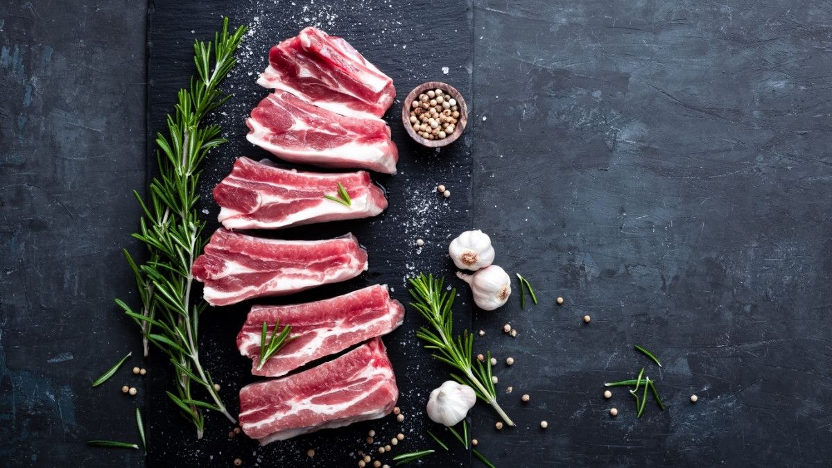 Manfaat Daging Babi untuk Kesehatan - KlikDokter