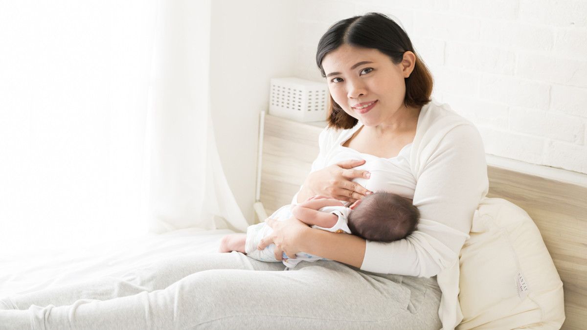 9 Manfaat Meremas Payudara yang Tak Terduga, Apa Saja? - KlikDokter