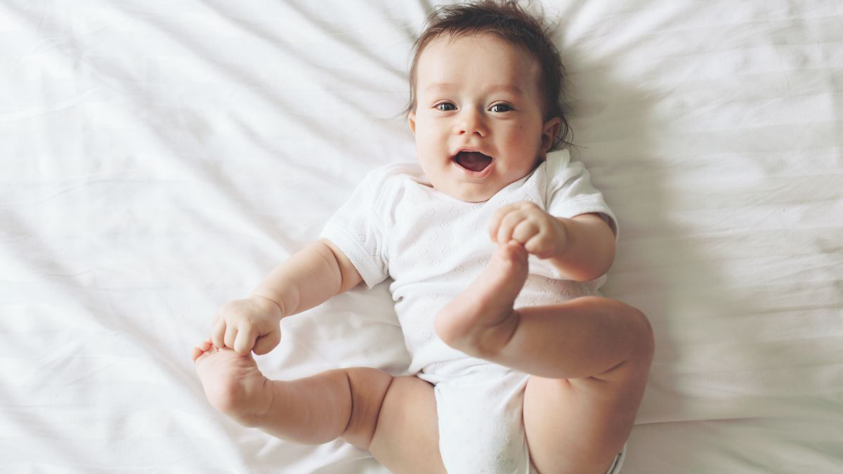 Tumbuh Kembang Bayi 4 Bulan - KlikDokter