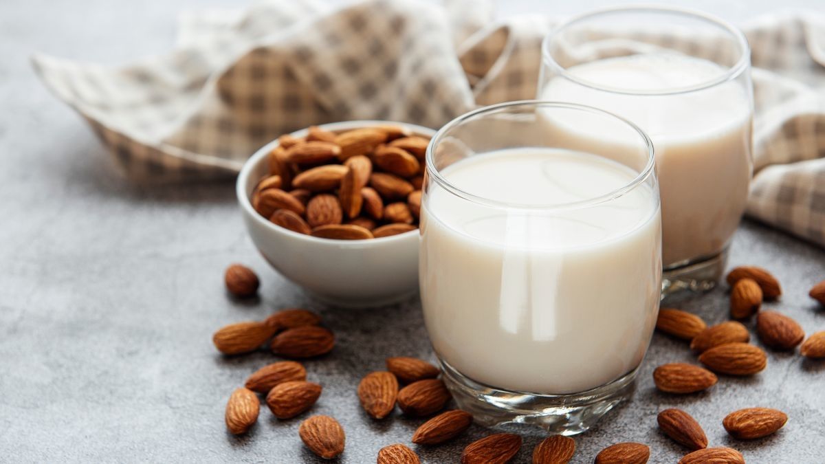 Manfaat Susu Almond untuk Ibu Menyusui - KlikDokter