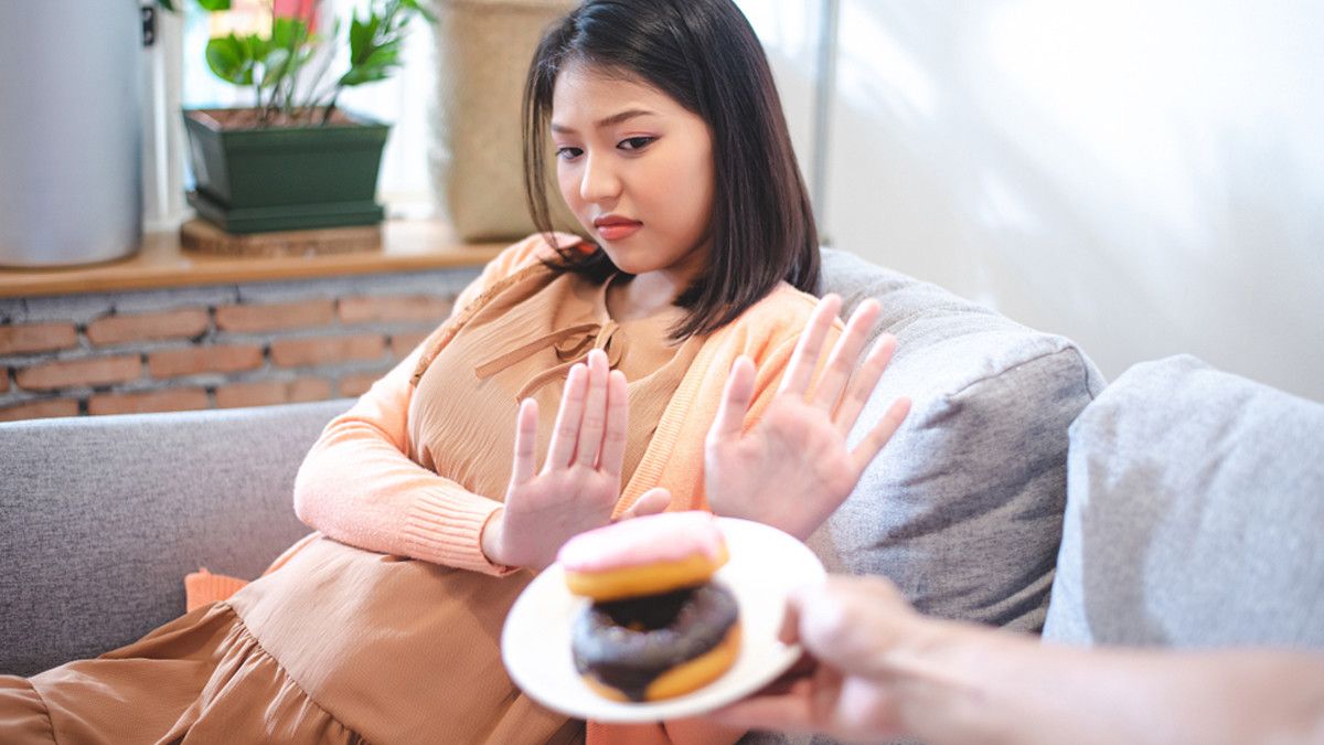 Bahaya Sering Telat Makan Saat Hamil - KlikDokter