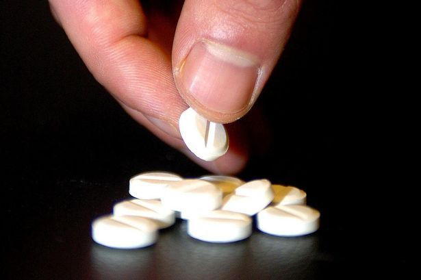 Ini Cara Memberikan Paracetamol yang Tepat Saat Anak Demam - KlikDokter